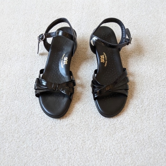 SAS | Shoes | Sas Black Strappy Quarter Strap Wedge Sandal Size 95 ...